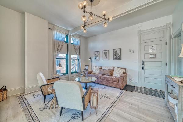 Historic Palace Hotel Suite 305 - Salida, CO