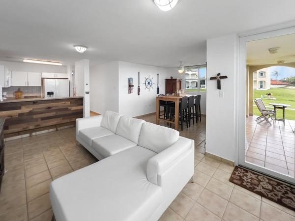 Haudimar Beach Apt Ocean Front With Parking - Isabela