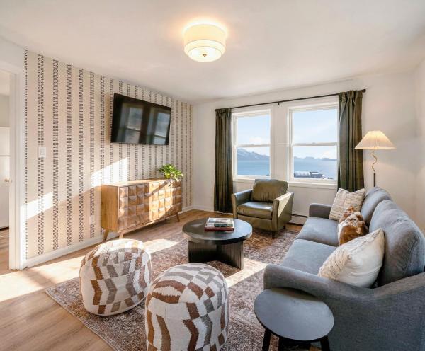 Hotel North - Seward, AK