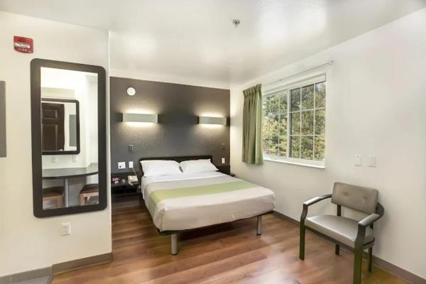 Suite Near Exit 9 W/ Kitchen - New Jersey
