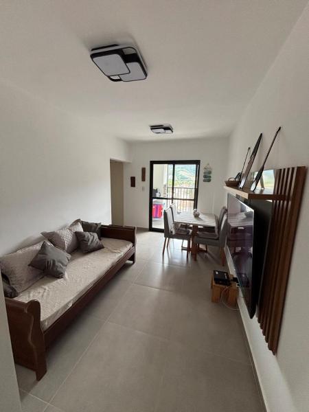 Apartamento à 100 Metros Da Praia Martin De Sá - Caraguatatuba