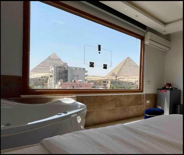 Pyramids Homeland - Giza