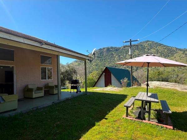 The Gathering Spot-6 Miles From Sequoia Nlt'l Park - Three Rivers, CA