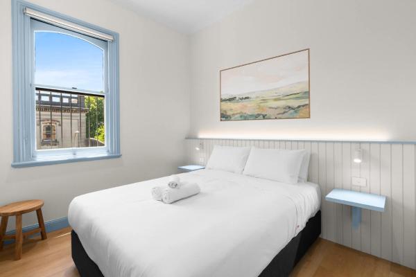 The Surrey 6 - Kensington