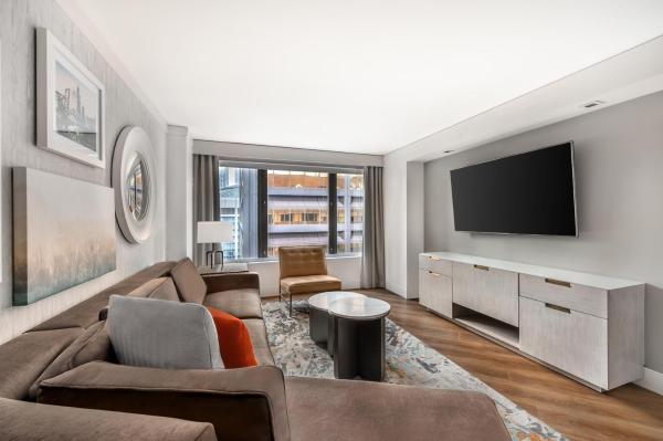 Hilton Grand Vacations Club Chicago Magnificent Mile - Chicago, IL