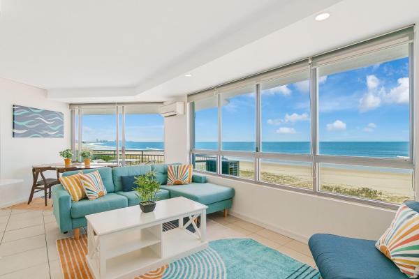 Oceanside Resort - Absolute Beachfront Apartments - Coolangatta