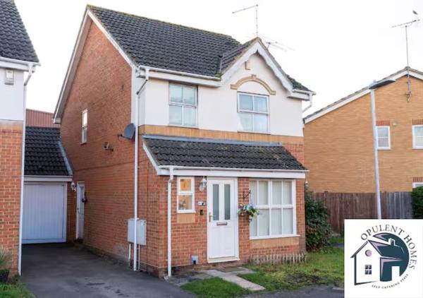Detached 4 Bed - Modern Contractor Pad - Reading - Henley-on-Thames