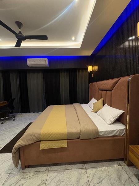 Hotel Namaste With Jacuzzi - Ghaziabad