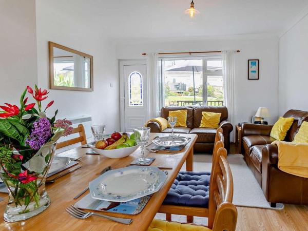 2 Bed In Helston Oc-36430 - Poldhu Cove