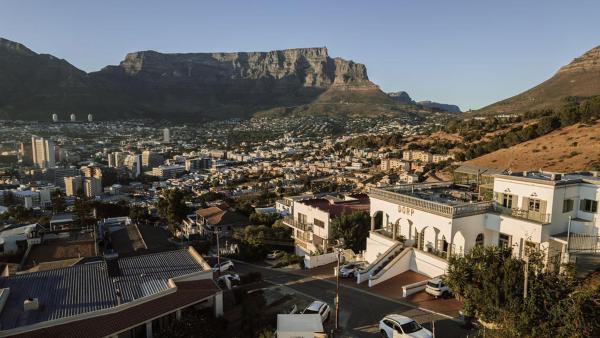 Dorp Hotel - Camps Bay
