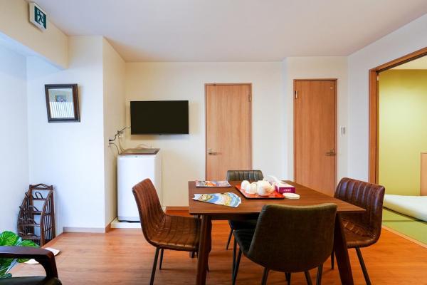 Single-family Home In Shiokusa Near Namba Entire 1st Floor Rented Out 2 Bedrooms Living Room Private Space With A Separate Entrance - Umeda