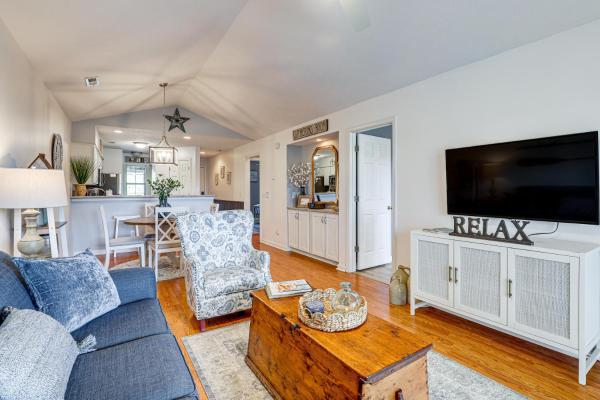 True Blue Golf Condo | Pool, Hot Tub & Beach - Pawleys Island, SC