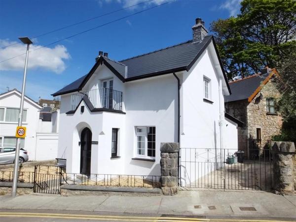 2 Bed In Tenby Oc-fb303 - Tenby