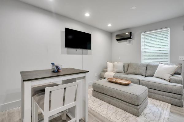 The Jewel Modern Retreat Near Ymca & Downtown - Wilmington, NC