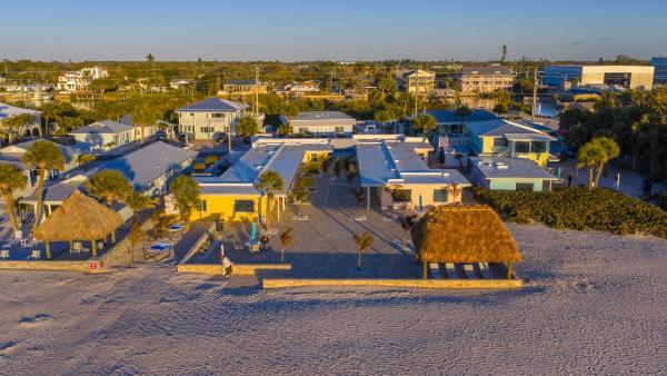 A Beach Retreat On Casey Key - Venice Beach, FL