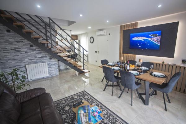 Iadertina Duplex Apartment With Garden - Zadar