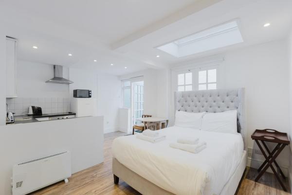 Bright Studio Flat With Private Patio Fulham - Fulham