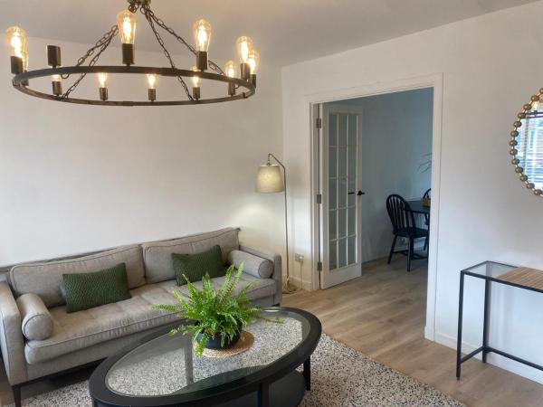 Modern 3 Bed Home By Glasgow Airport - Paisley