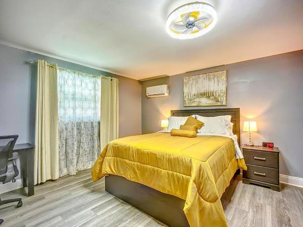 Private 1br Guest House Fast Wifi 10 Min Jax - Jacksonville, FL