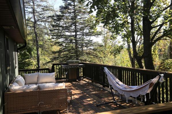 Larkspire I Sleepy Hollow Lake I Beach & Firepit - Hudson, NY