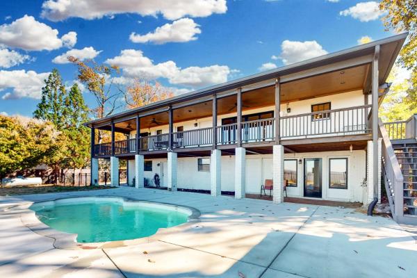 Pool & Scenic Views: Lookout Mountain Home - Lookout Mountain, GA