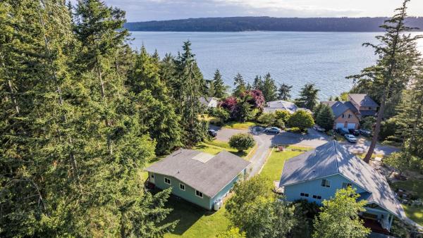 Wolf Beach Cottage By Avantstay Harbor Views - Whidbey Island, WA