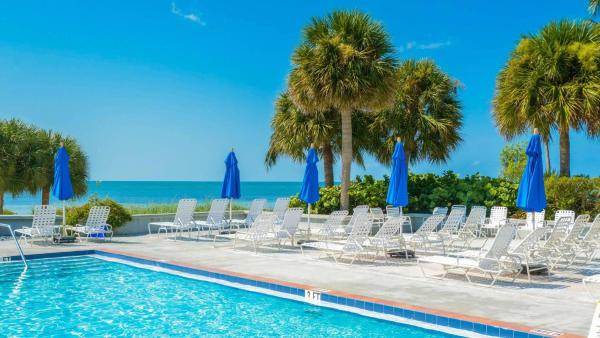Beachfront 2bdr Condo Pool Hot Tub W Ocean Views Papaya Place By Avantstay - Key West, FL