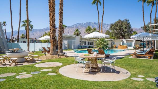 The Monkey Tree Hotel Buyout By Avantstay Entire Hotel Buyout Funky Rooms W Modern Amenities - Palm Springs, CA