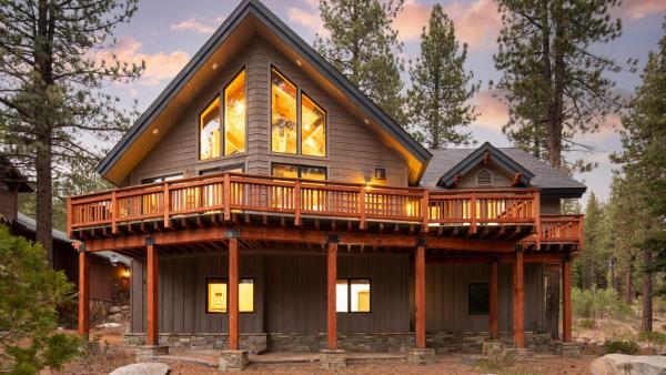 Coyote Moon By Avantstay Cabin Wsauna Mins From Dt Truckee Northstar - Donner Lake, CA