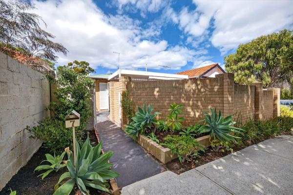 Perth7 - The Courtyard Nook - Claremont