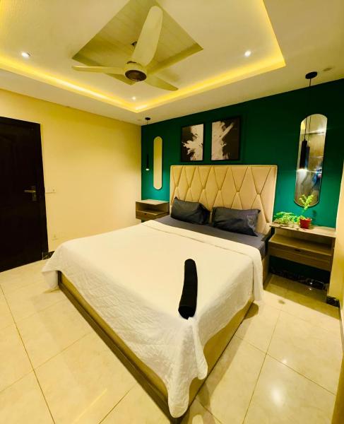 Luxurious 2 Bedroom Apartment -Wifi - Netflix - Sector E-11 - Islamabad