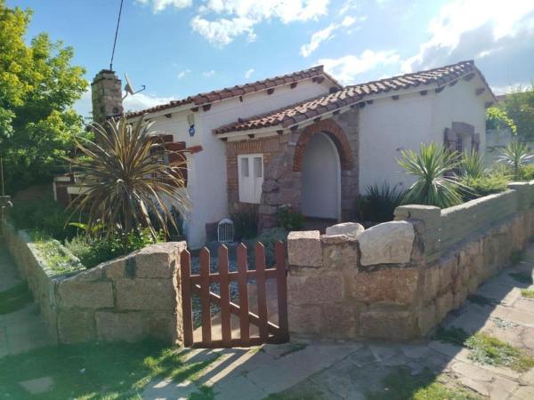 Cómoda Casa Familiar En Capilla Del Monte - Cordoba