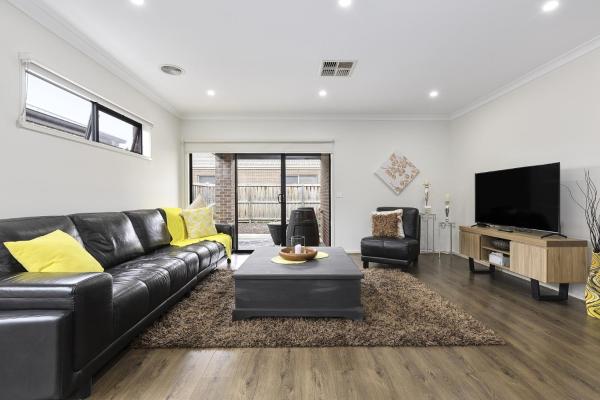 Comfort And Space In Laras Family Friendly Home - Lara