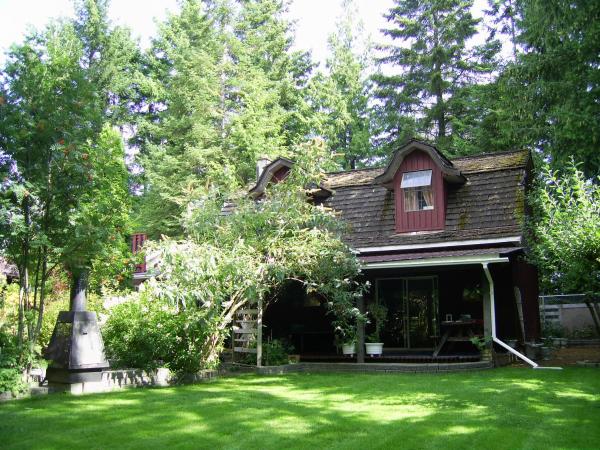 Garden House - Comox
