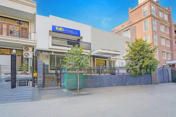 Fabhotel Hm Residency - Noida