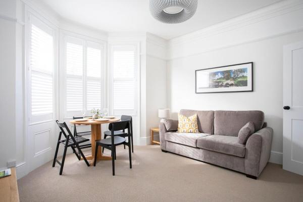 Pebble Hideaway - Steyning