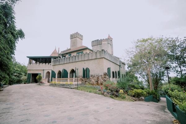 Castle Of The Islands Mountain Resort - Puerto Princesa