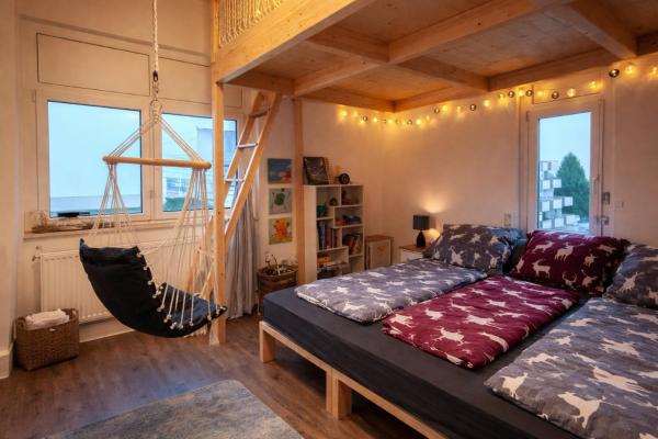 Hirschs Dachstüberl Mit Familienbett 2,4m Breit, Schlafgalerie, Hängesessel, Aktivcard, Pool, Sauna, Panoramabalkon - Sankt Englmar