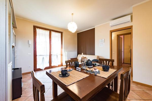 Artists - Appartamento Con Terrazza E Piscina - 代森扎諾-德爾加達