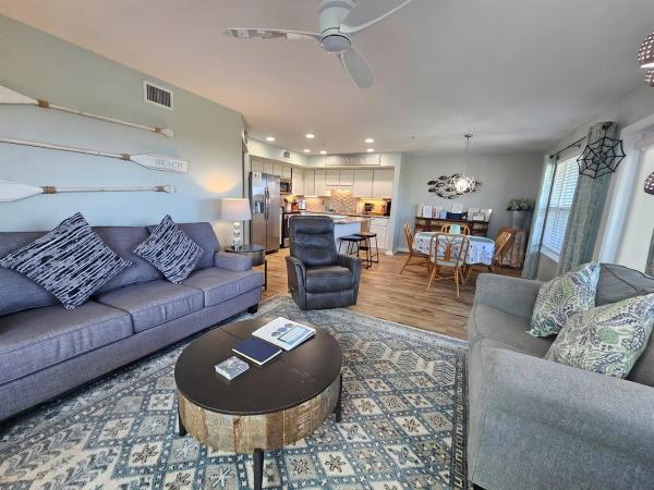 Nature's Landing A104 Prettiest Condo In Town! - Cedar Key, FL