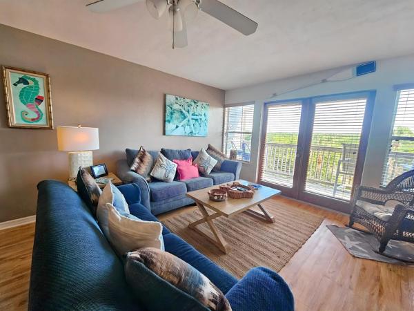 Fenimore Mill 7b - Pool, Hot Tub, Private Beach! - Cedar Key, FL