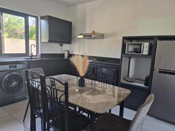 Ascella 3 Bedroom Villa - 5 Min Walk To Beach - Port Louis