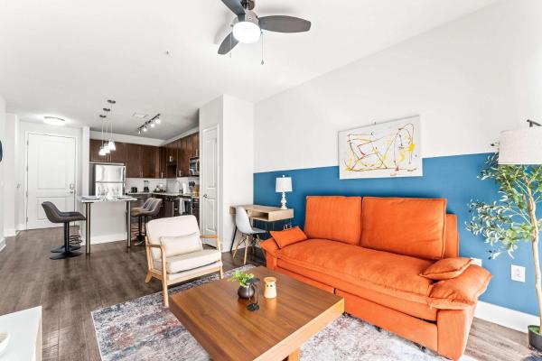 Virelli Apartments Upscale King Suite In The Heart Of Orlando W Pool - Maitland, FL