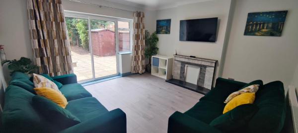 Cosy Place Morden - London