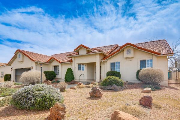 3 Mi To Lake Powell: Home W/ Hot Tub & Waterfall - Lake Powell
