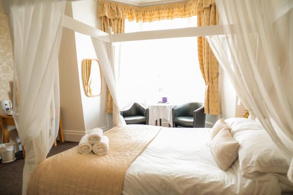 The Clovelly Guesthouse - Gwynedd