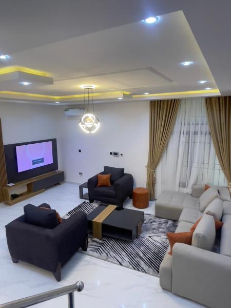 Luxury Four Bedroom Duplex In Asokoro Abuja In A Secure Estate With Fast Wifi & 24hours Electricity - Abuja