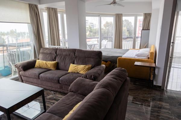 Nautica Luxe Apartments - Larnaca