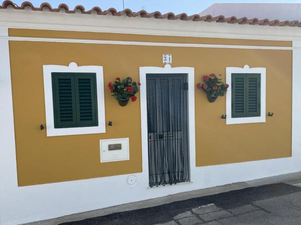 Casinha Amarela - Mora