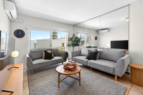 Over1 - Ocean Breeze - Cottesloe